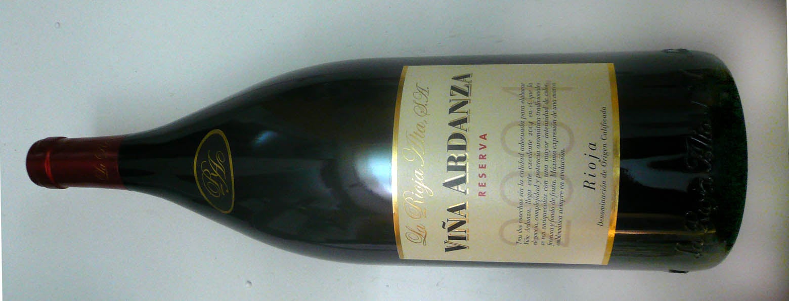 Las botellas tipo mágnun mejoran la evolución de algunos tintos | La ...